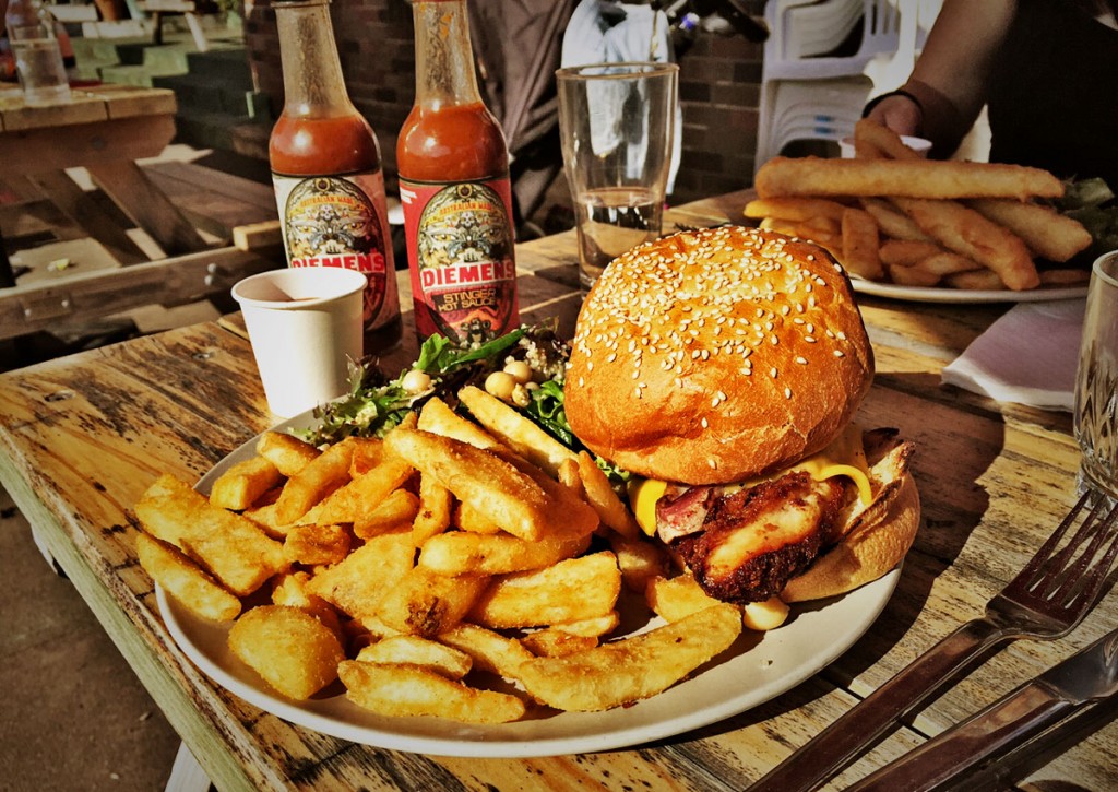 Bondi Bowling Club Chicken Schnitz Burger Review | Holy Cluck™